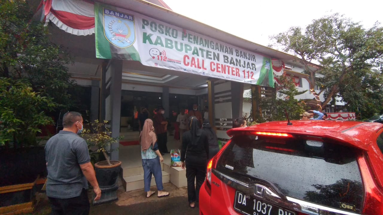 Bantuan Sembako Asal Kopi Travel Blog Diserahkan ke Posko Induk – Radio ...