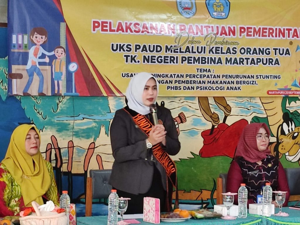Bunda PAUD Buka Kegiatan Parenting di TK Pembina – Radio Suara Banjar