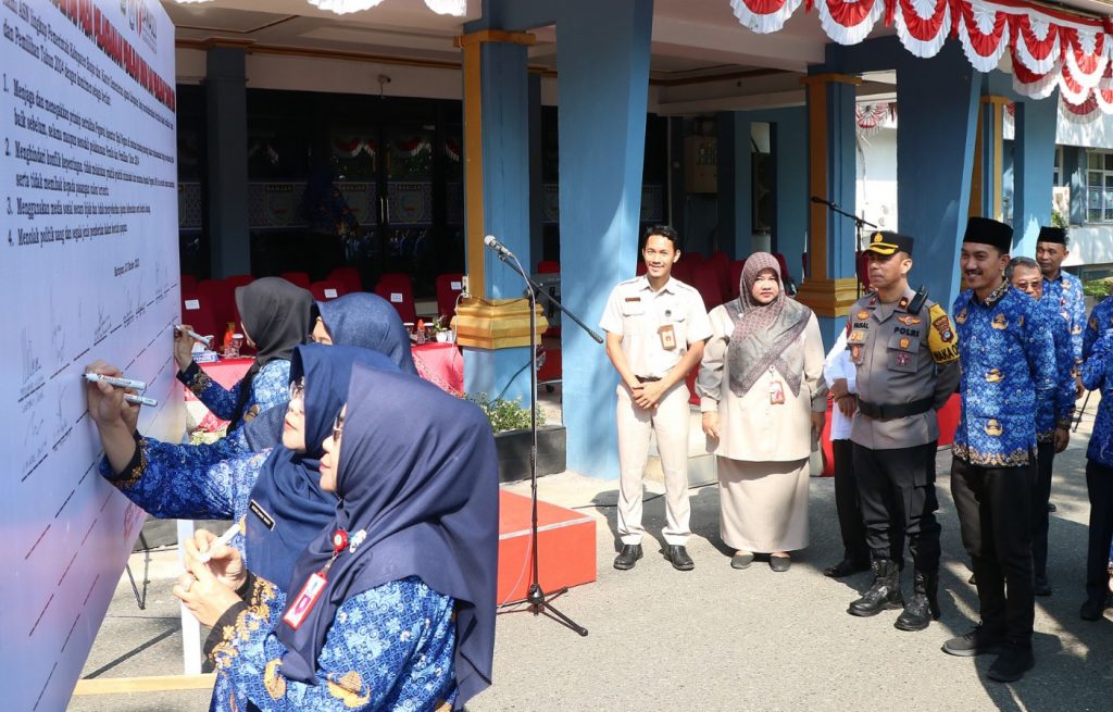 Netralitas ASN, Pembacaan Ikrar dan Penandatanganan Pakta Integritas – Radio Suara Banjar